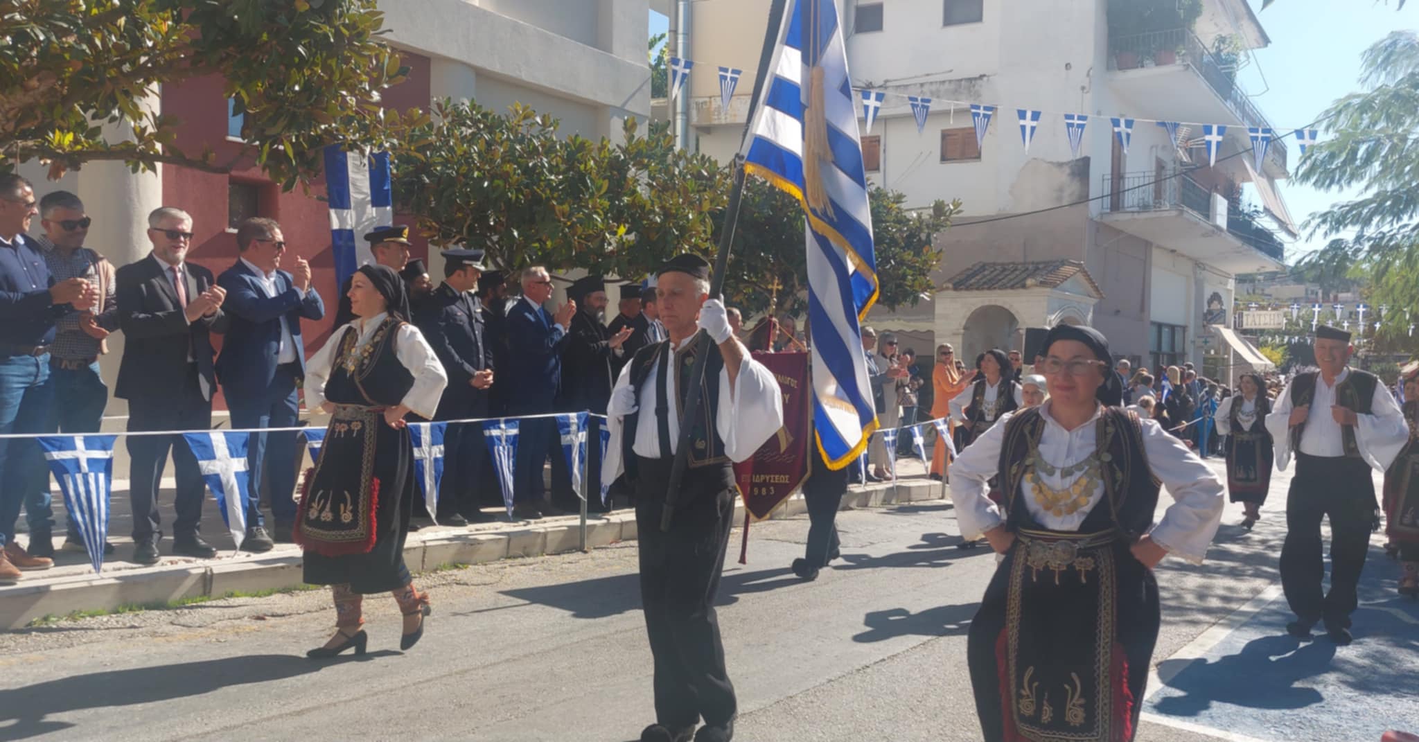 ΒΙΝΤΕΟ | Η παρέλαση της 28ης Οκτωβρίου στην Παραμυθιά - Paramythia ...