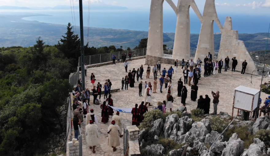 Τιμήθηκαν στο Βράχο του Ζαλόγγου οι ηρωίδες Σουλιώτισσες +Φωτογραφίες ...