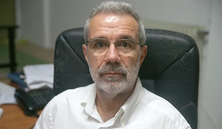 Ο Βαγγέλης Μάστορας παρουσιάζει το βιβλίο του "Τα Μ.Μ.Ε. στην Ελλάδα ...